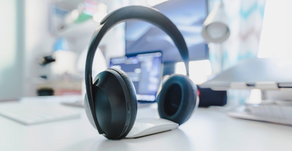 How To Connect Mini Projector With Your Wireless Headphone? | We Are ...